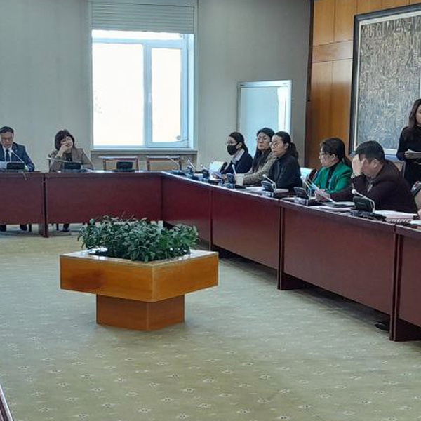 Эрхтэн эд эс шилжүүлэн суулгах тухай хуулийн төслийн ээлжит хэлэлцүүлэг зохион байгууллаа